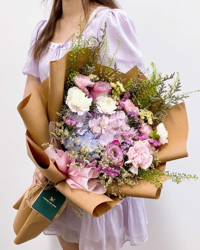 Customise Flower Bouquet Singapore | Flowers and Kisses