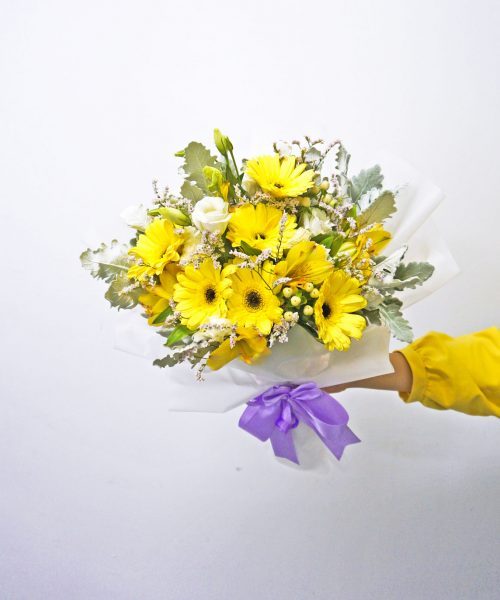 Pam | Flowers and Kisses