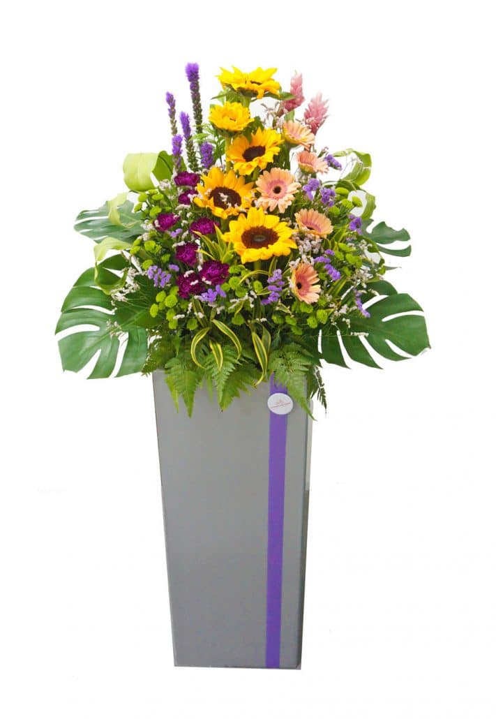Order Success Bouquet in Singapore | Flowers and Kisses