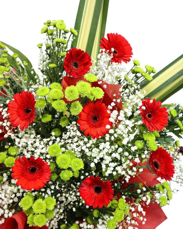 Our Victory Bouquet in Singapore | Flowers and Kisses