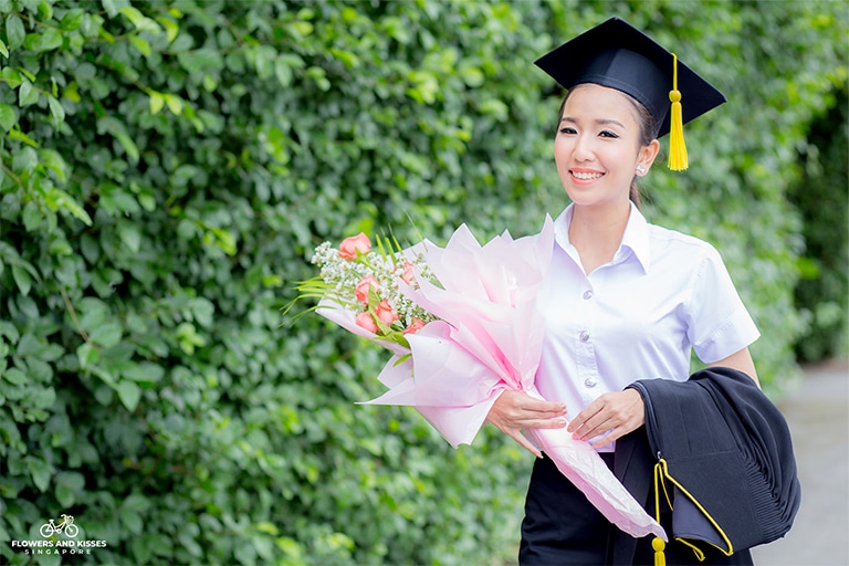 Tips for Choosing the Best Graduation Bouquet in Singapore