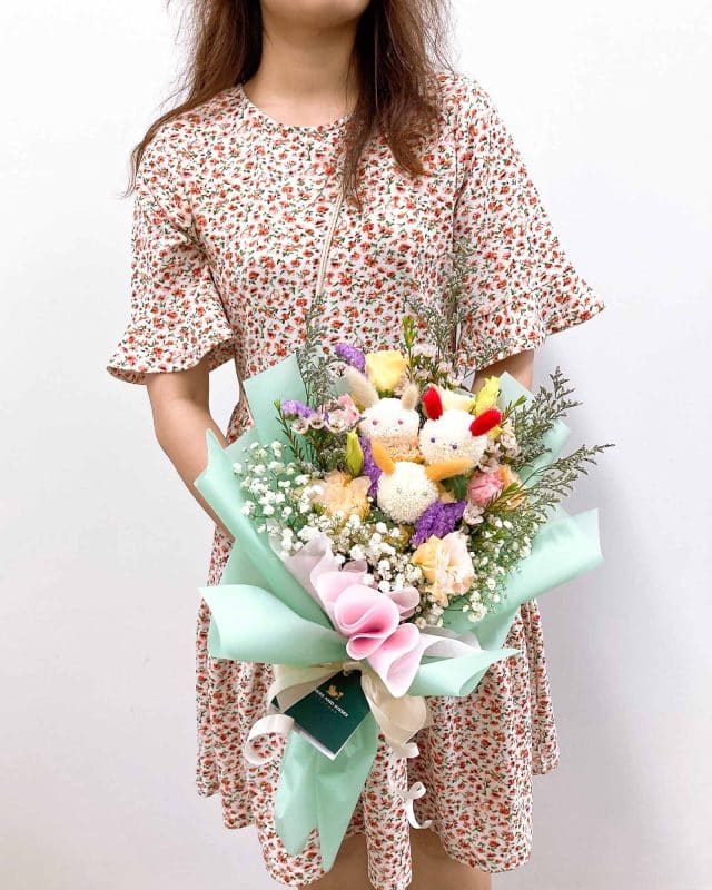 Pyon Pyon | Flowers and Kisses