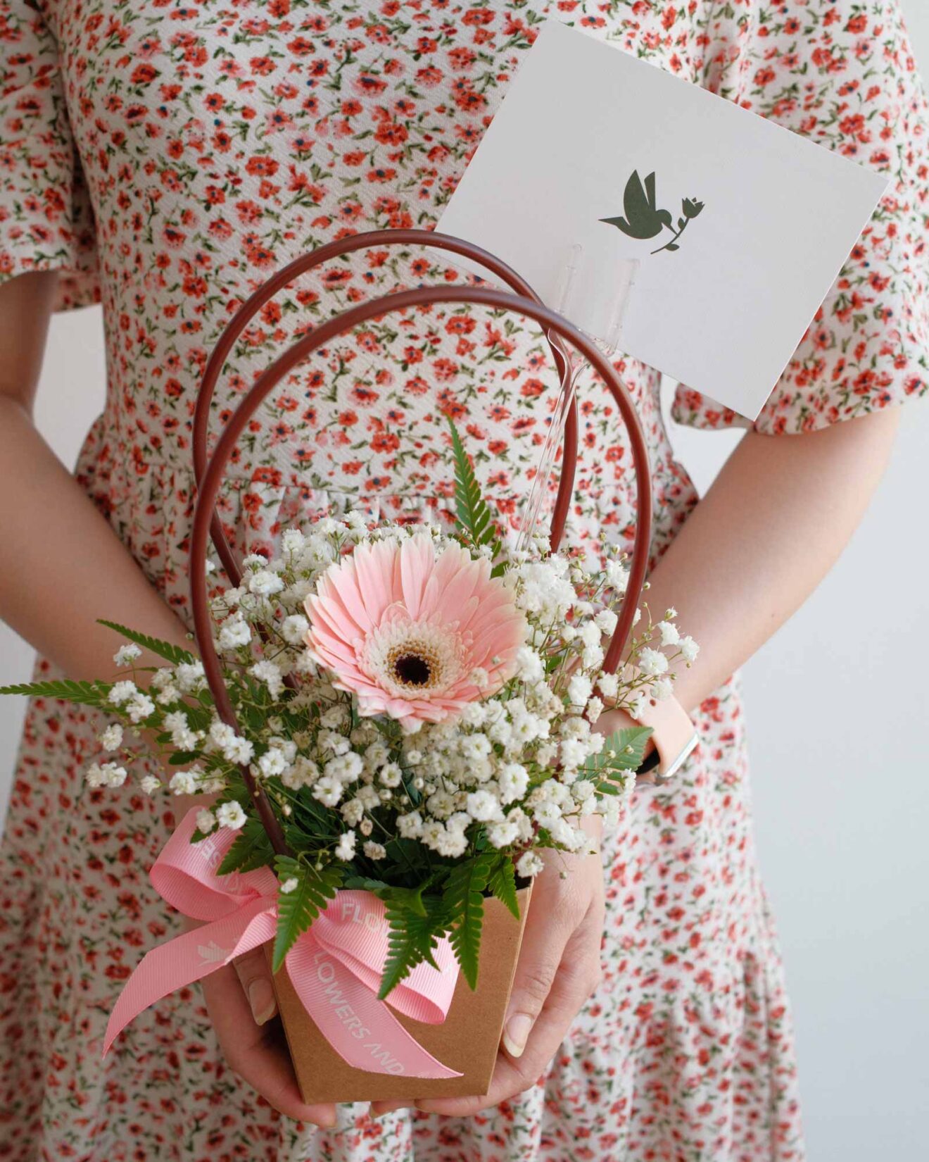 Pam | Flowers and Kisses