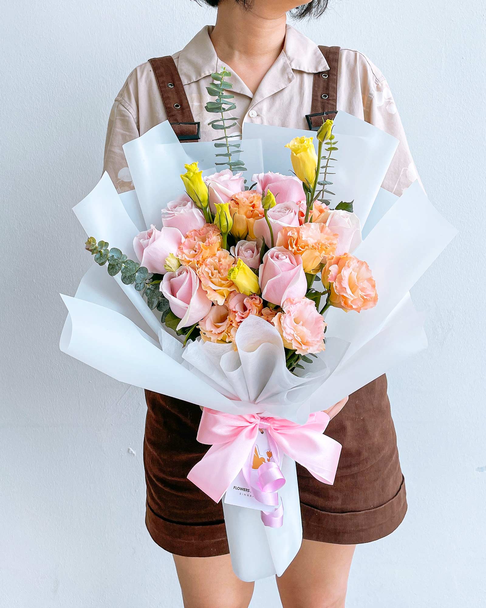 Clara | Flowers and Kisses