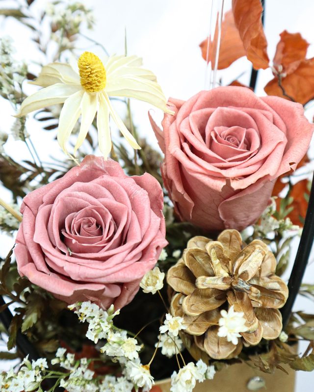 Flower Pouch | Online Florist Singapore | Flowers and Kisses