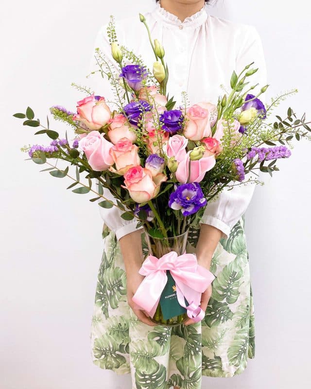 Cynthia | Flowers and Kisses