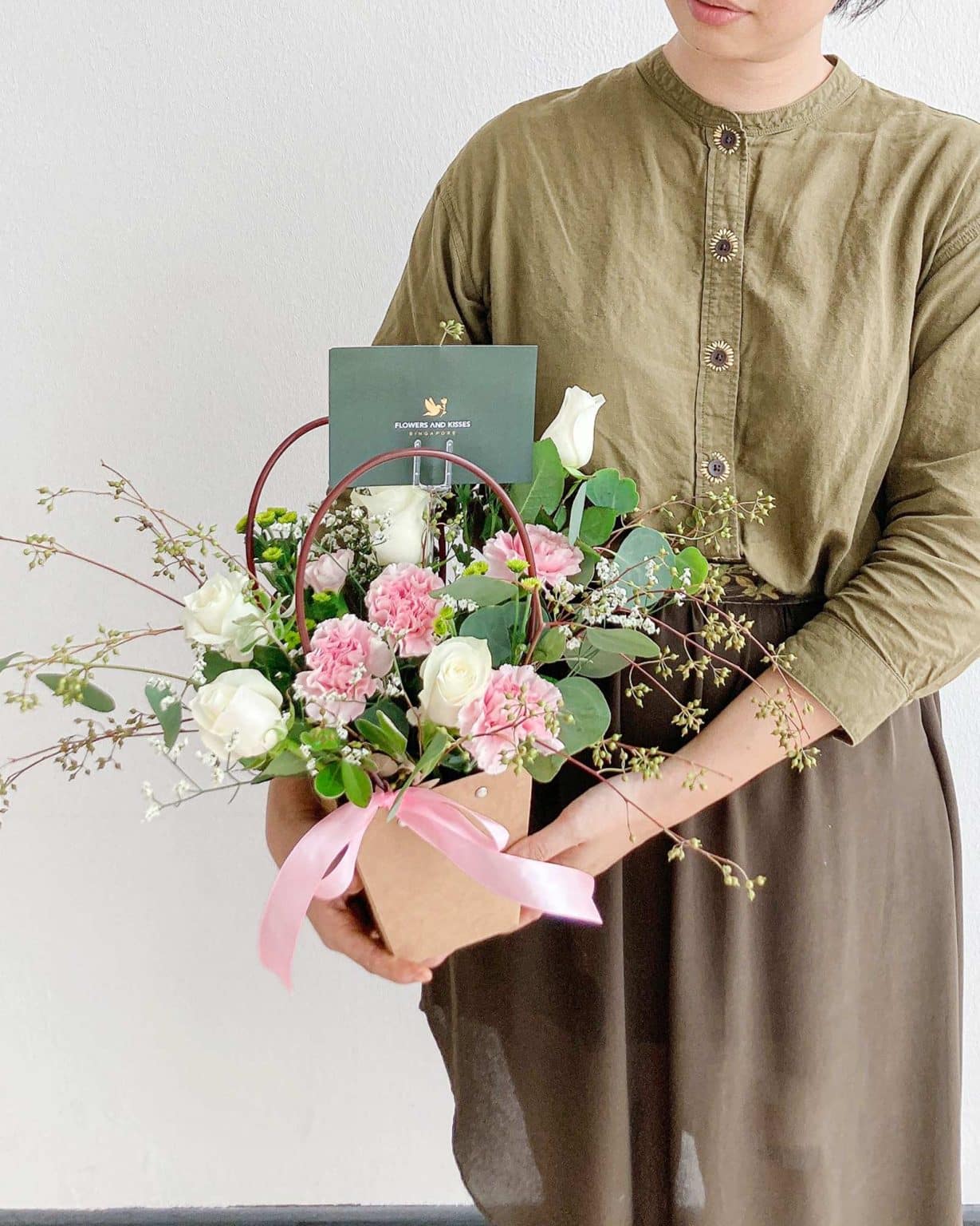 Leah | Flowers and Kisses