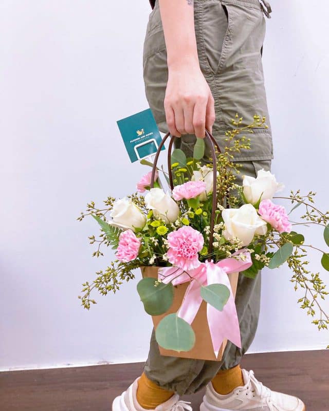 Flower Pouch | Online Florist Singapore | Flowers and Kisses