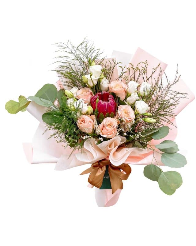 Chloe | Flowers and Kisses