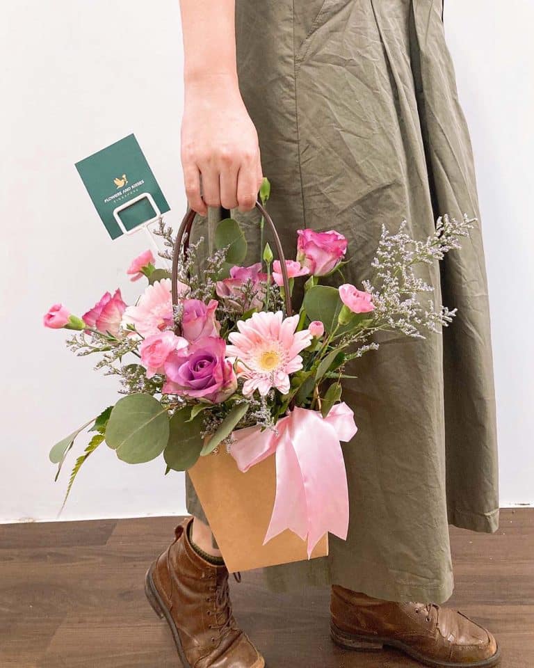 Jolene | Flowers and Kisses