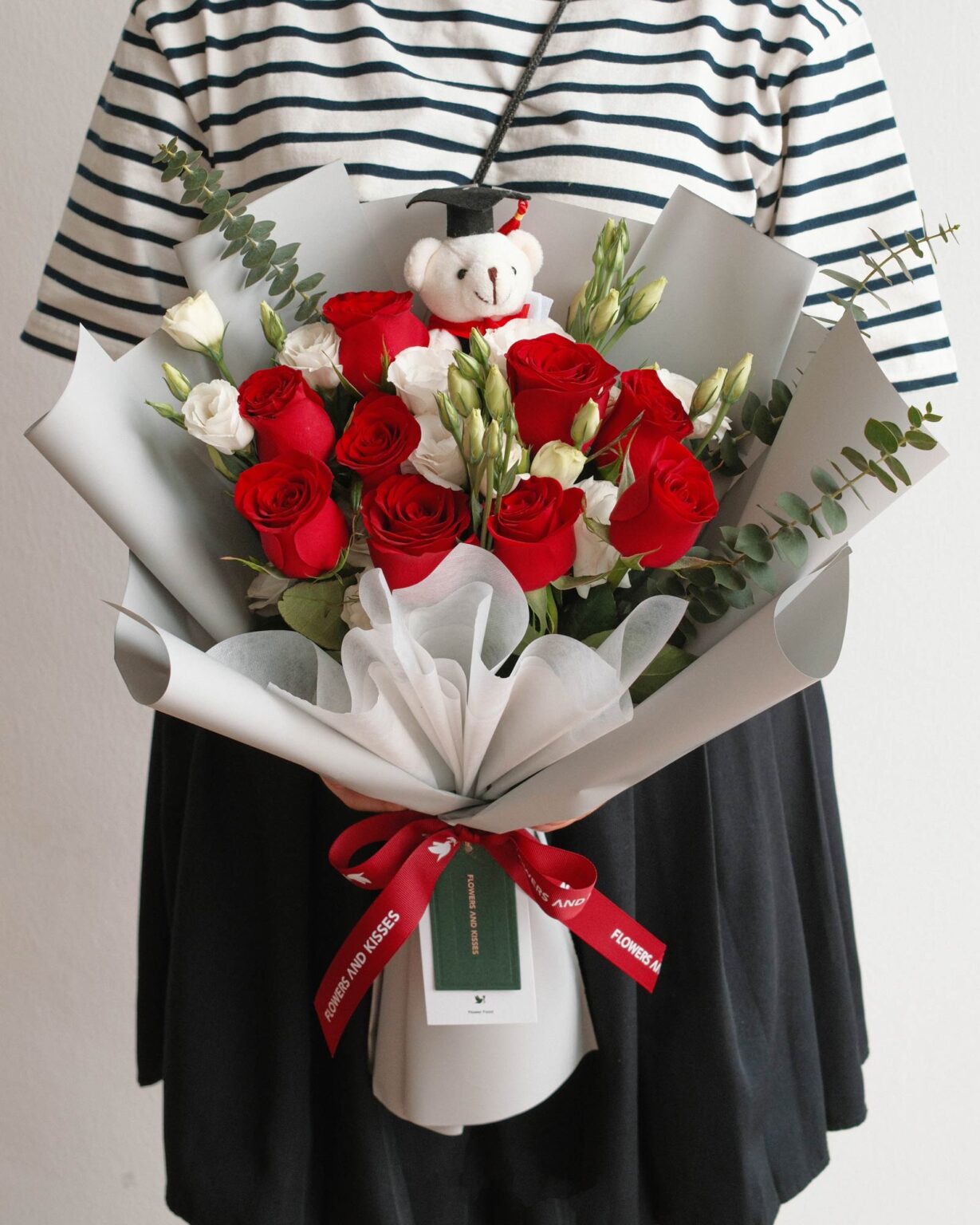 Graduation Carrie | Flowers and Kisses