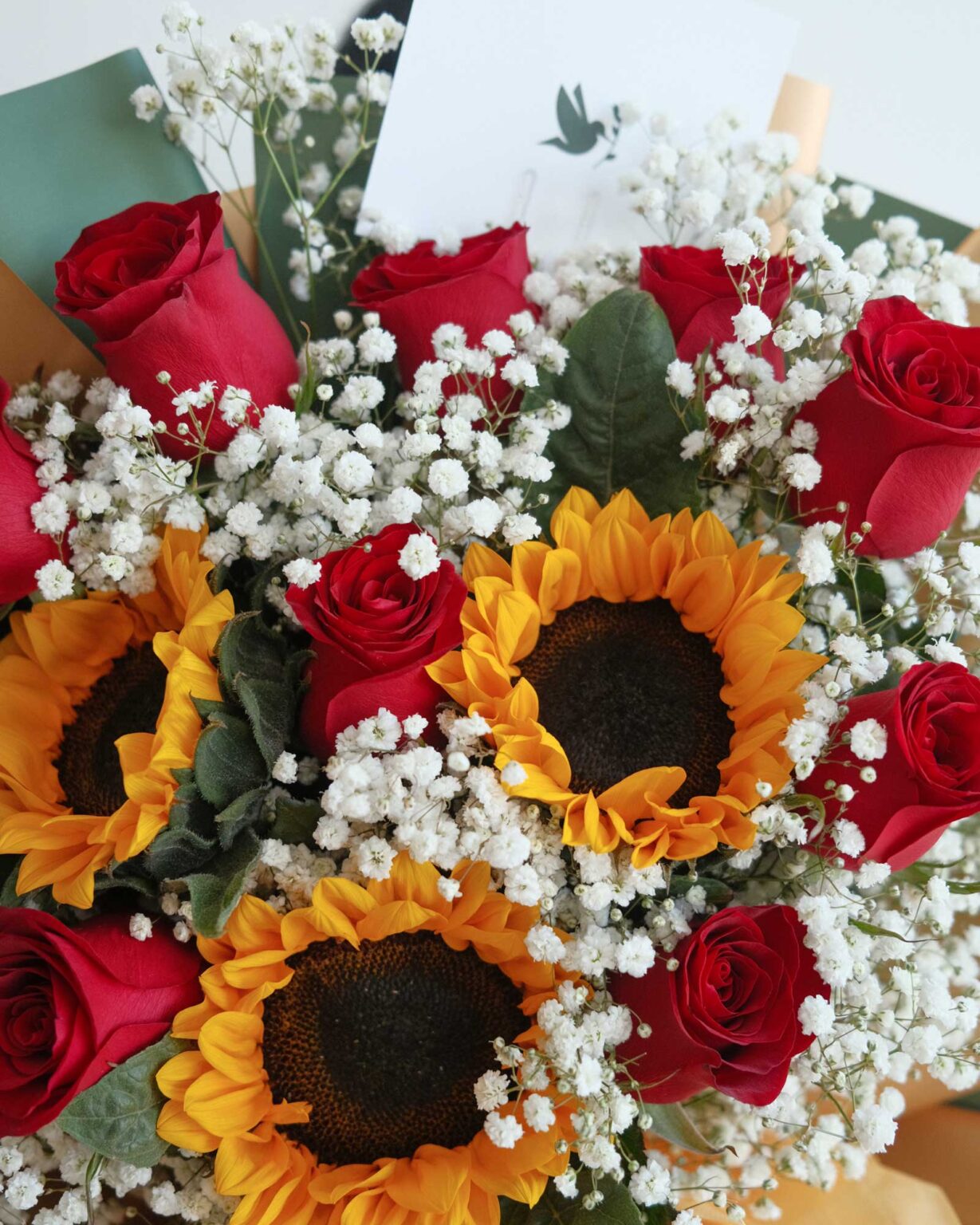 Lina | Flowers and Kisses