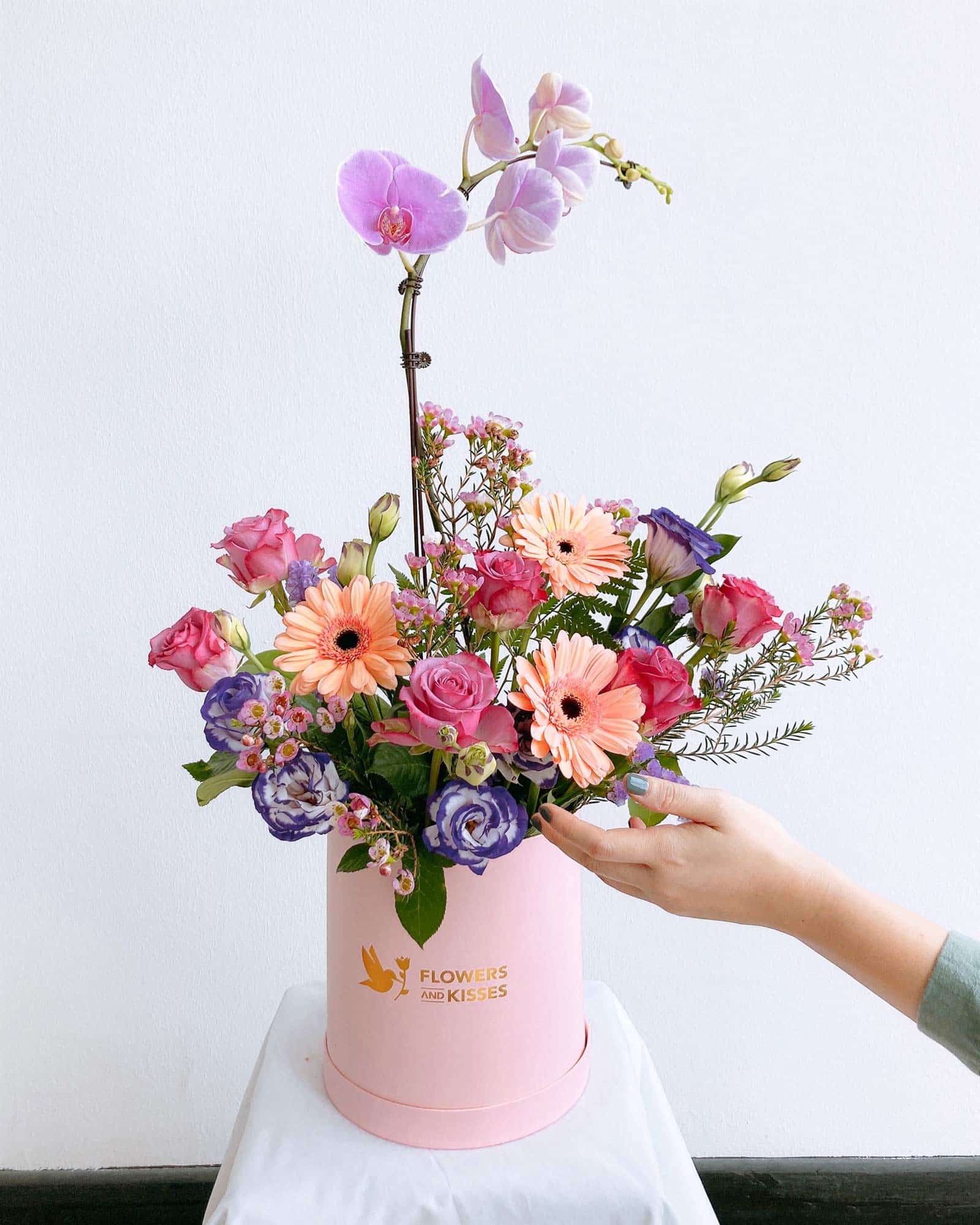 Rebbeca | Flowers and Kisses