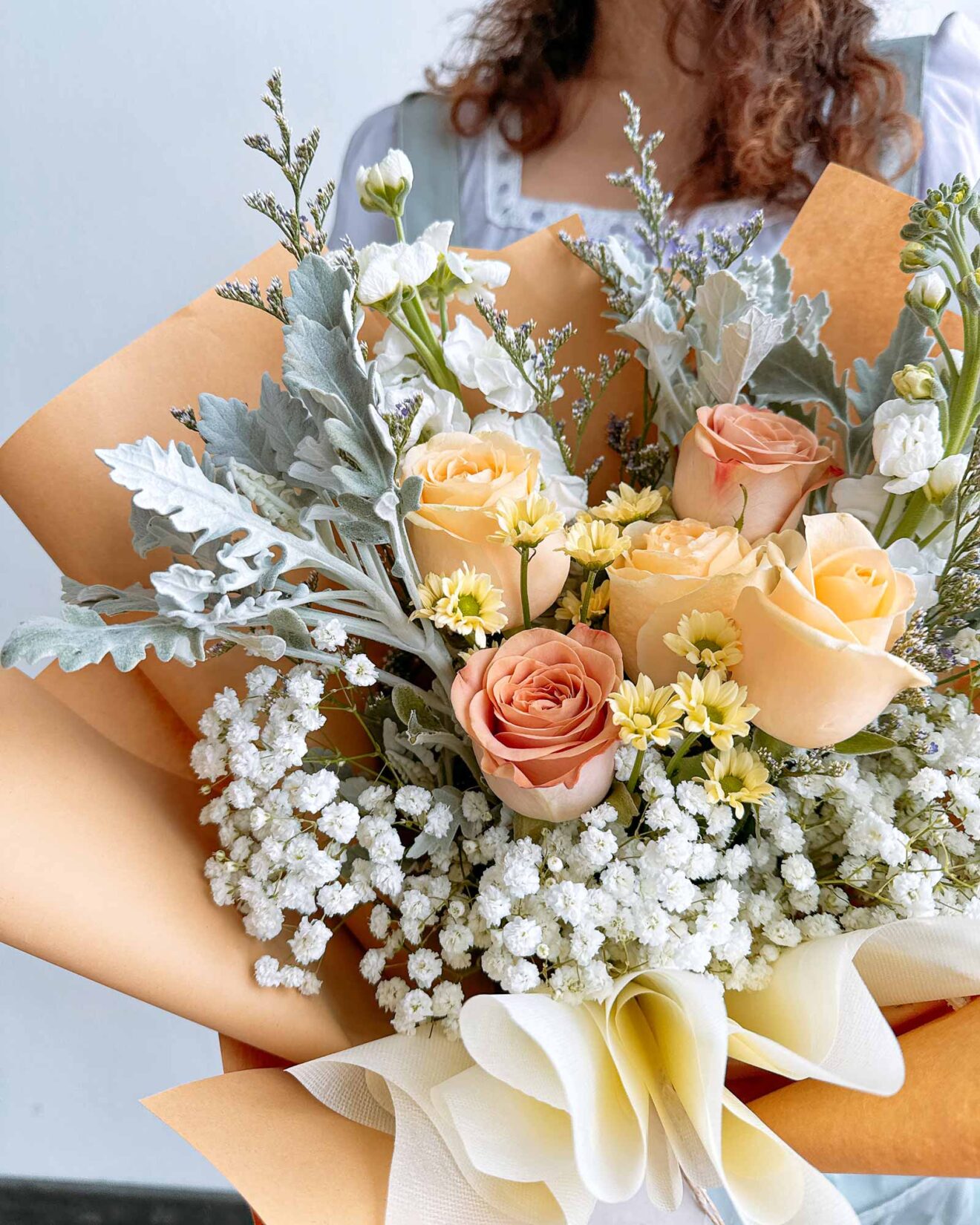 Helia | Flowers and Kisses