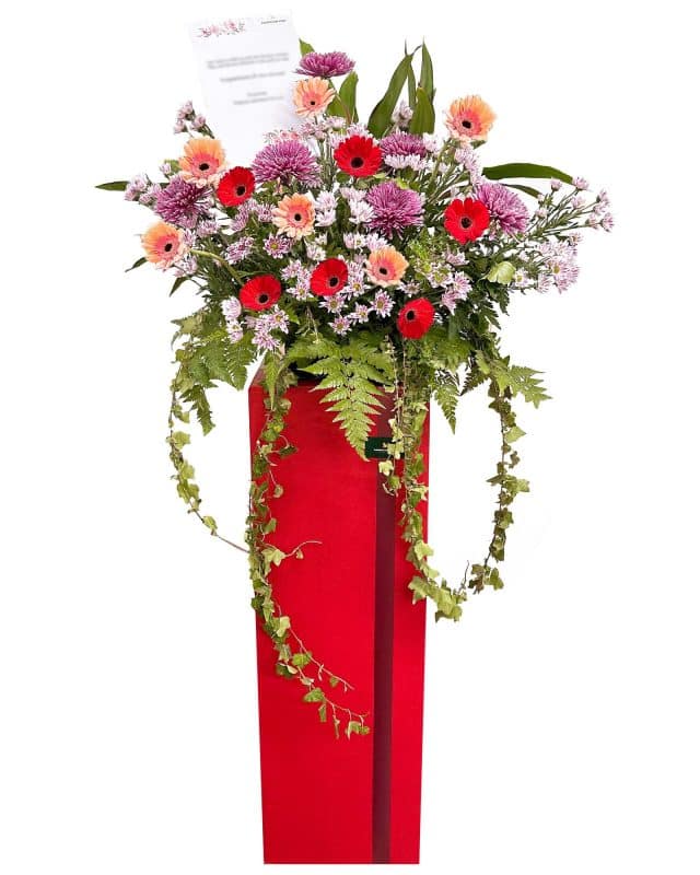 Sweet Victory Opening Flower Stand | Flowers and Kisses